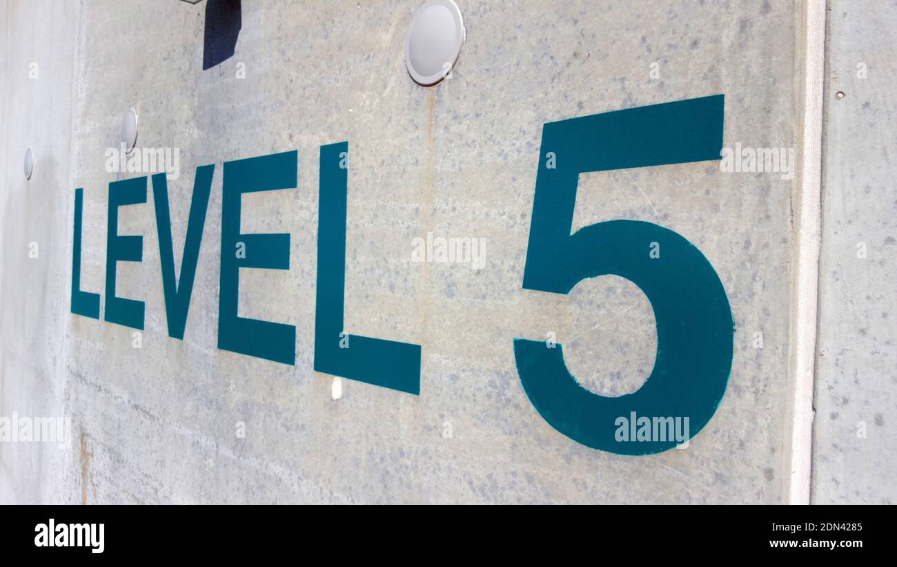 Level 5 Sign On Wall Stock Photo - Alamy