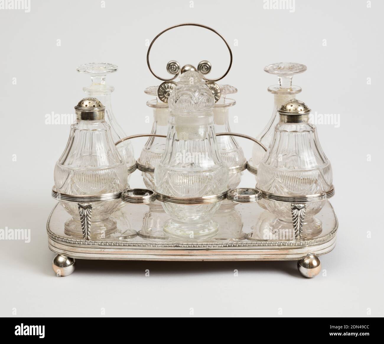 Bulbous bottles hi-res stock photography and images - Alamy