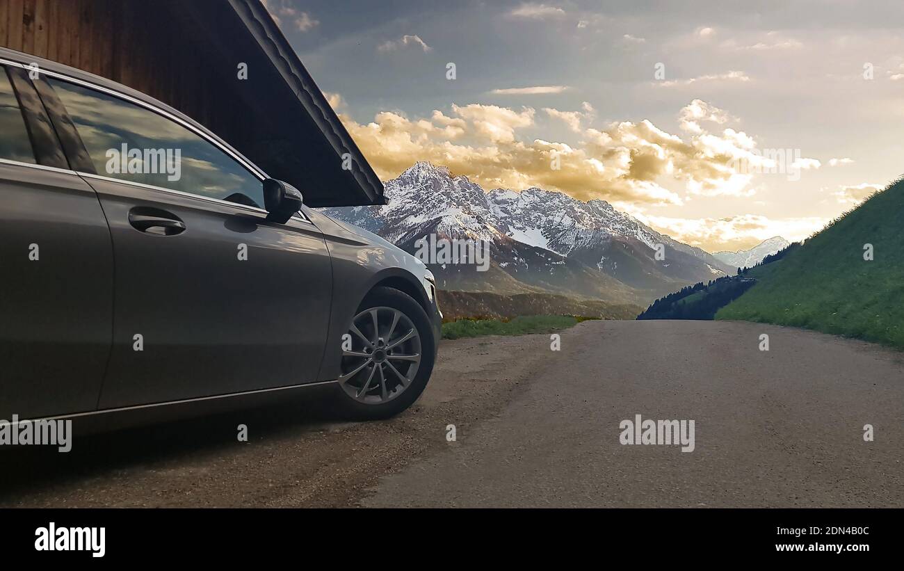 Car parked up a mountain hi-res stock photography and images - Alamy