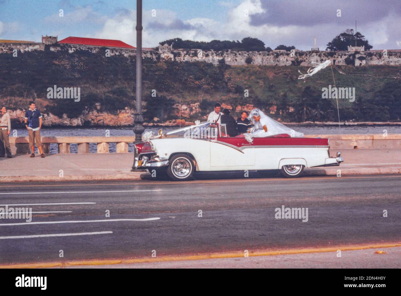 HAVANA, CUBA 17 SEPTEMBER 1979: Wedding car in Havana in 70's Stock ...