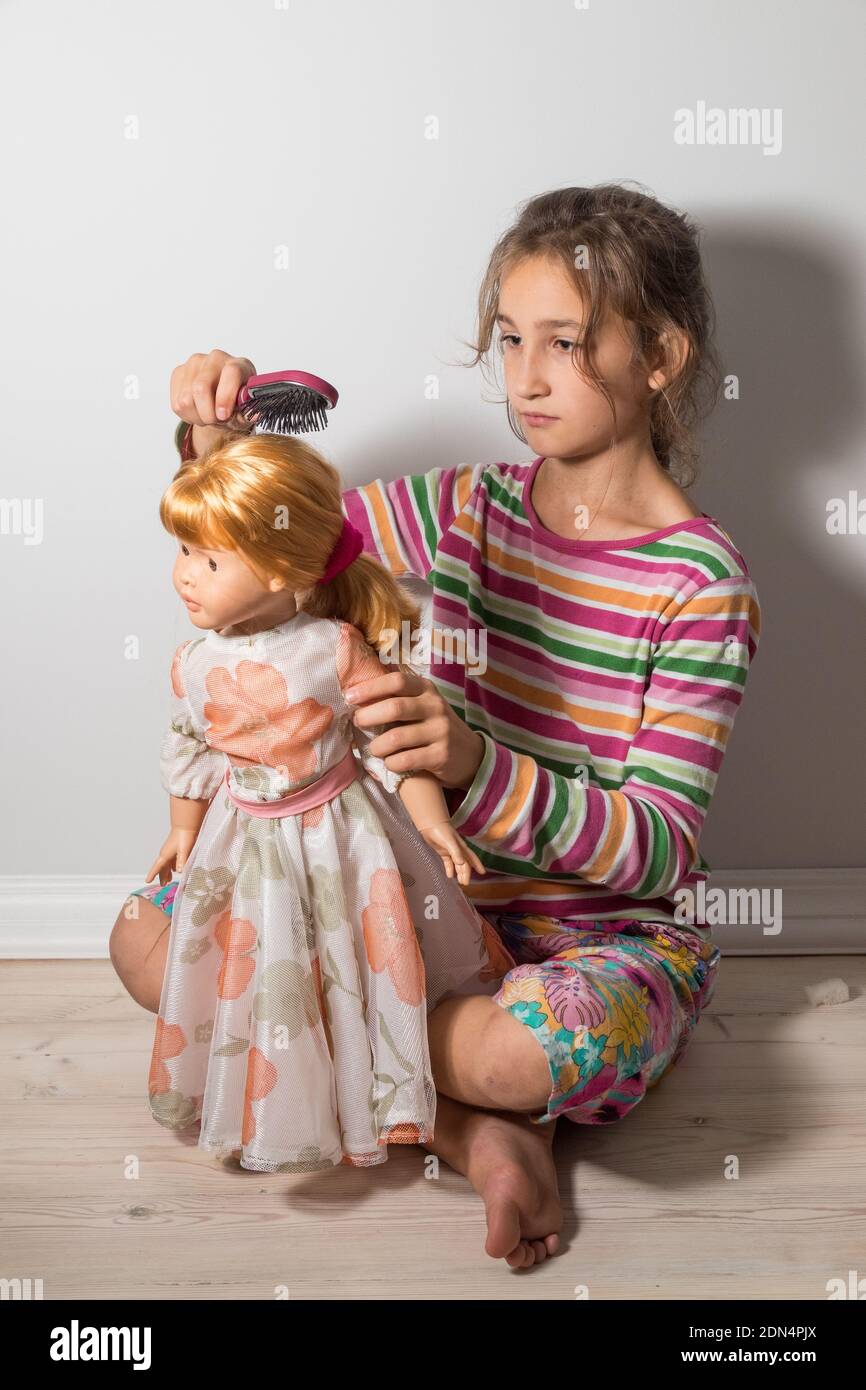 Real hair doll hi-res stock photography and images - Alamy