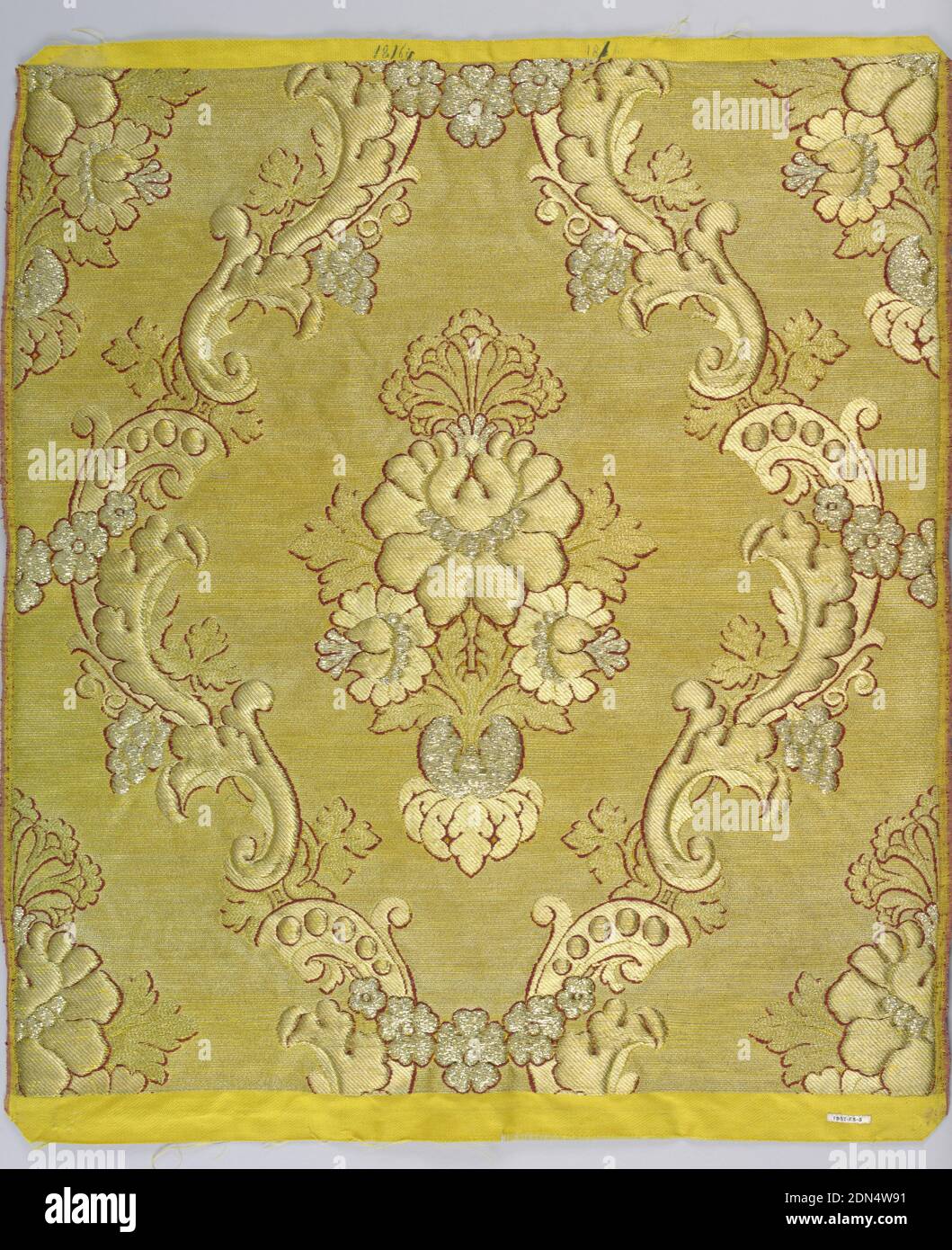 Serpentine rococo curves hi-res stock photography and images - Alamy