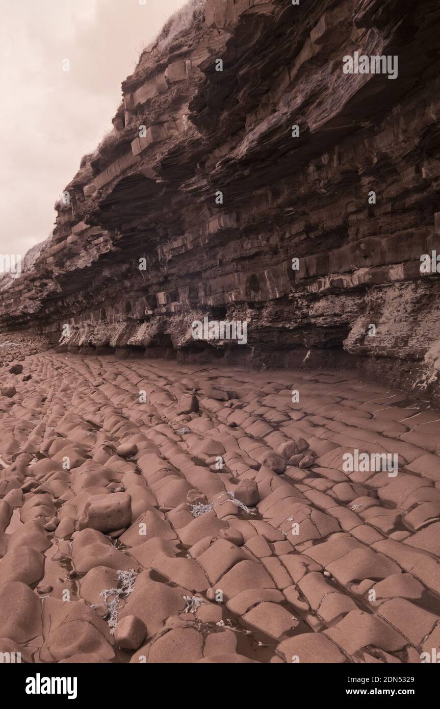 Blue lias stone hi-res stock photography and images - Alamy