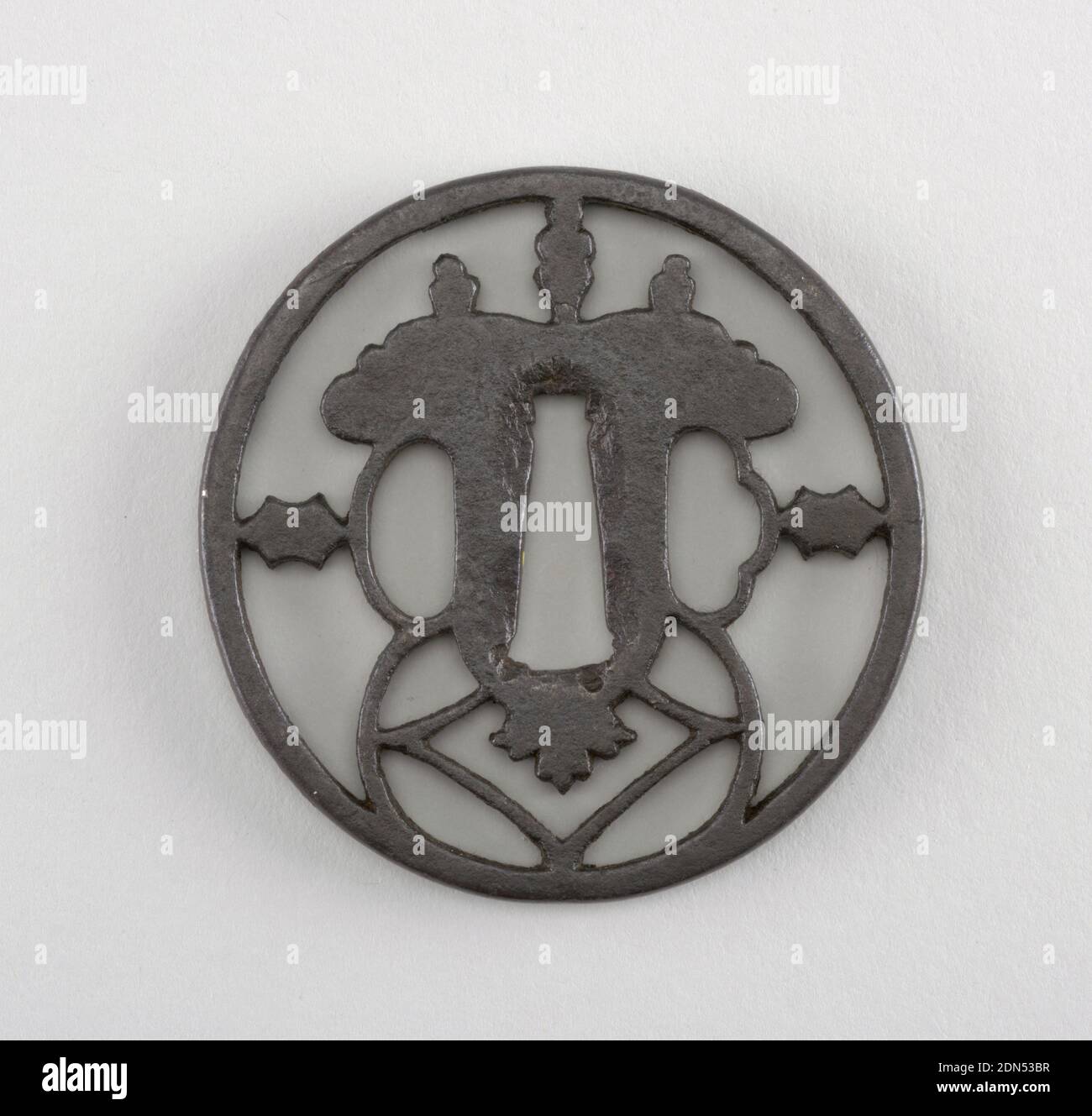 Tri lobed opening hi-res stock photography and images - Alamy