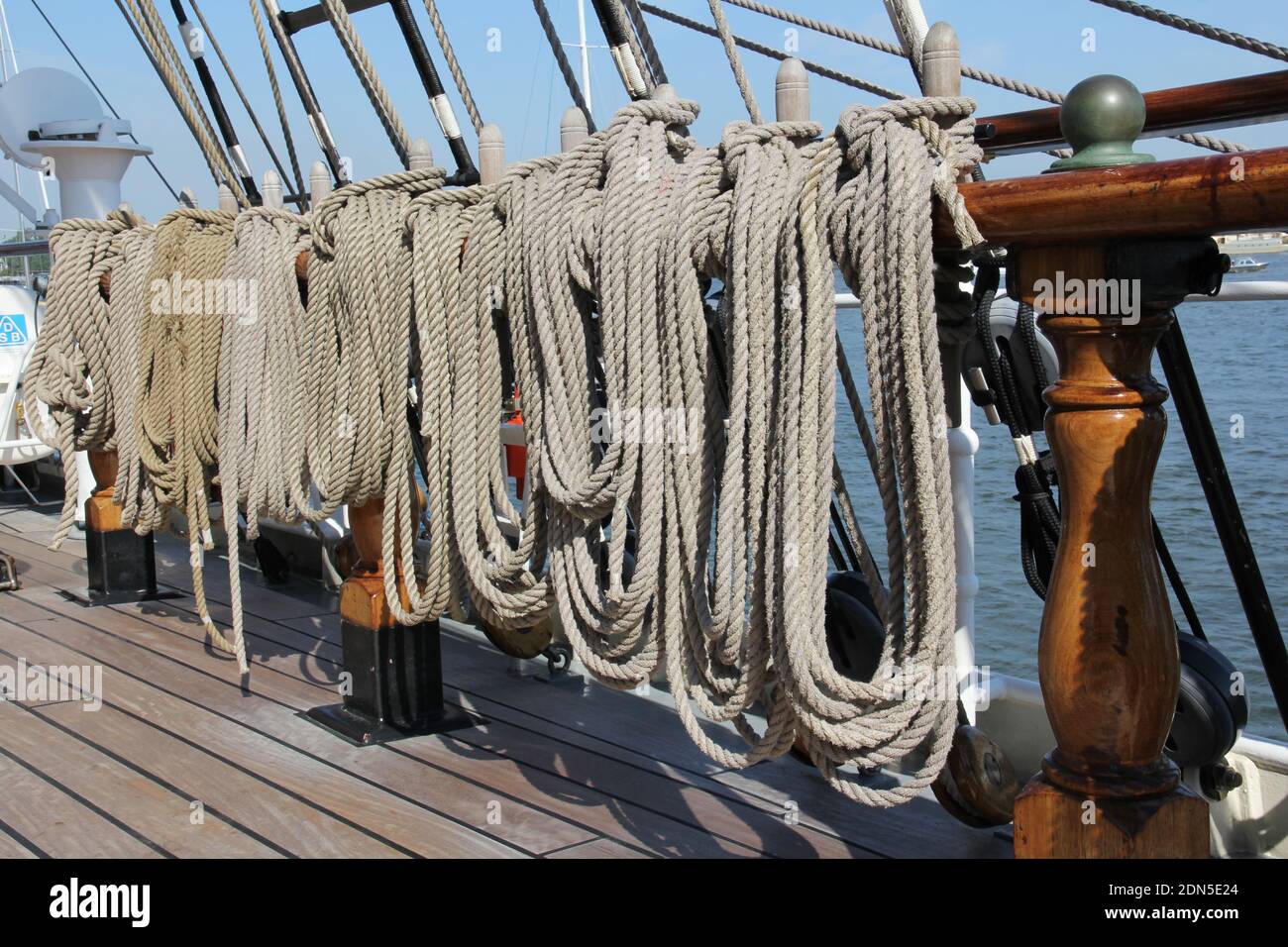 Hanging loop hi-res stock photography and images - Alamy