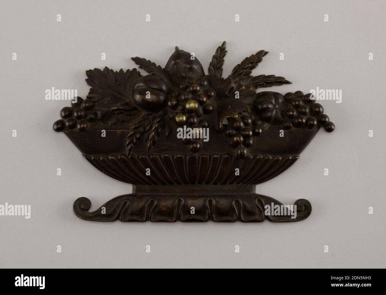 Black patinated bronze hi-res stock photography and images - Alamy