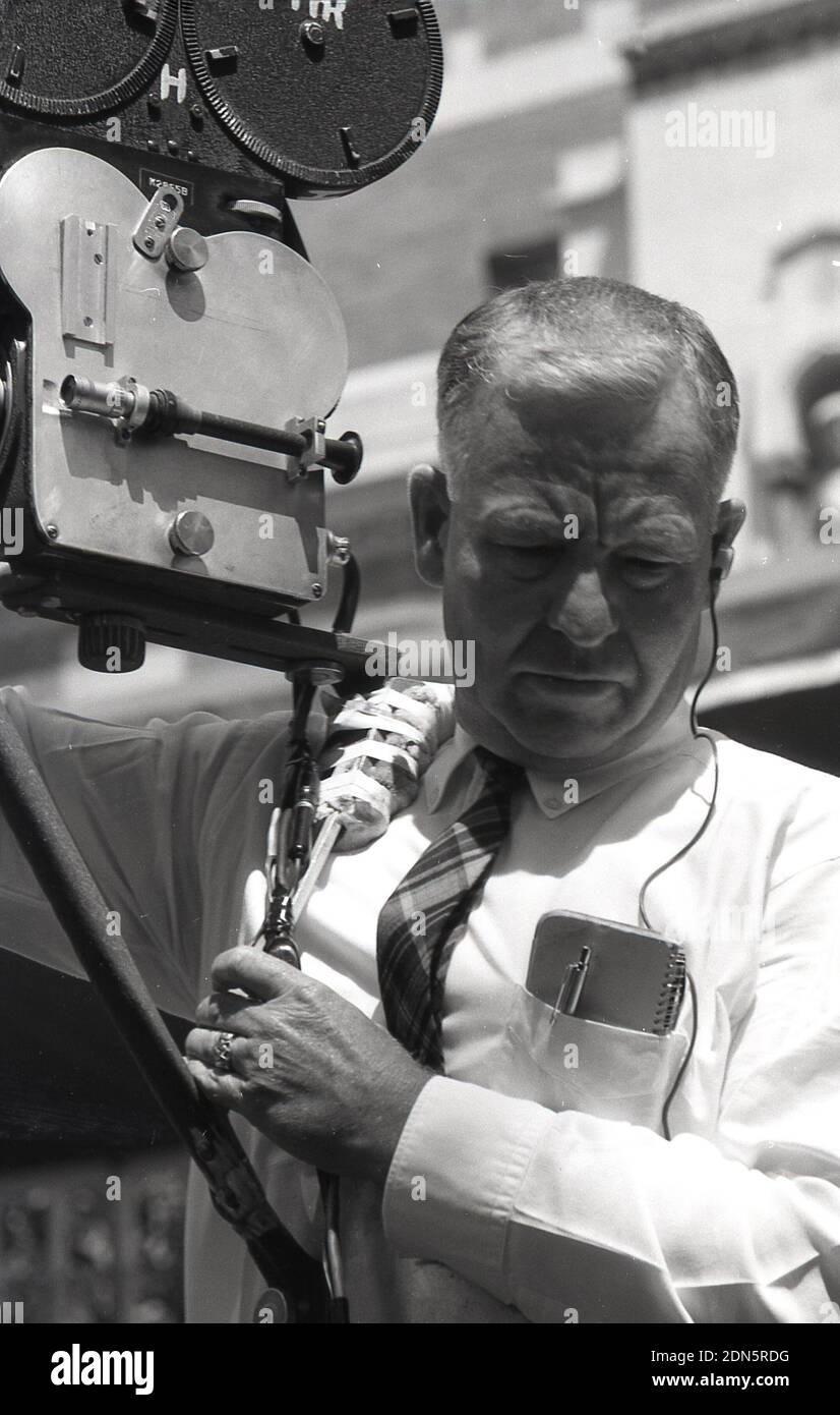 Camerman hi-res stock photography and images - Alamy