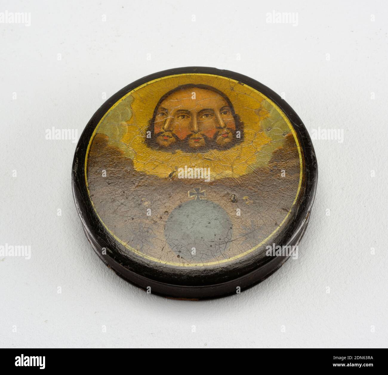 Patch box and cover, wood, varnished paper, late 18th century ...