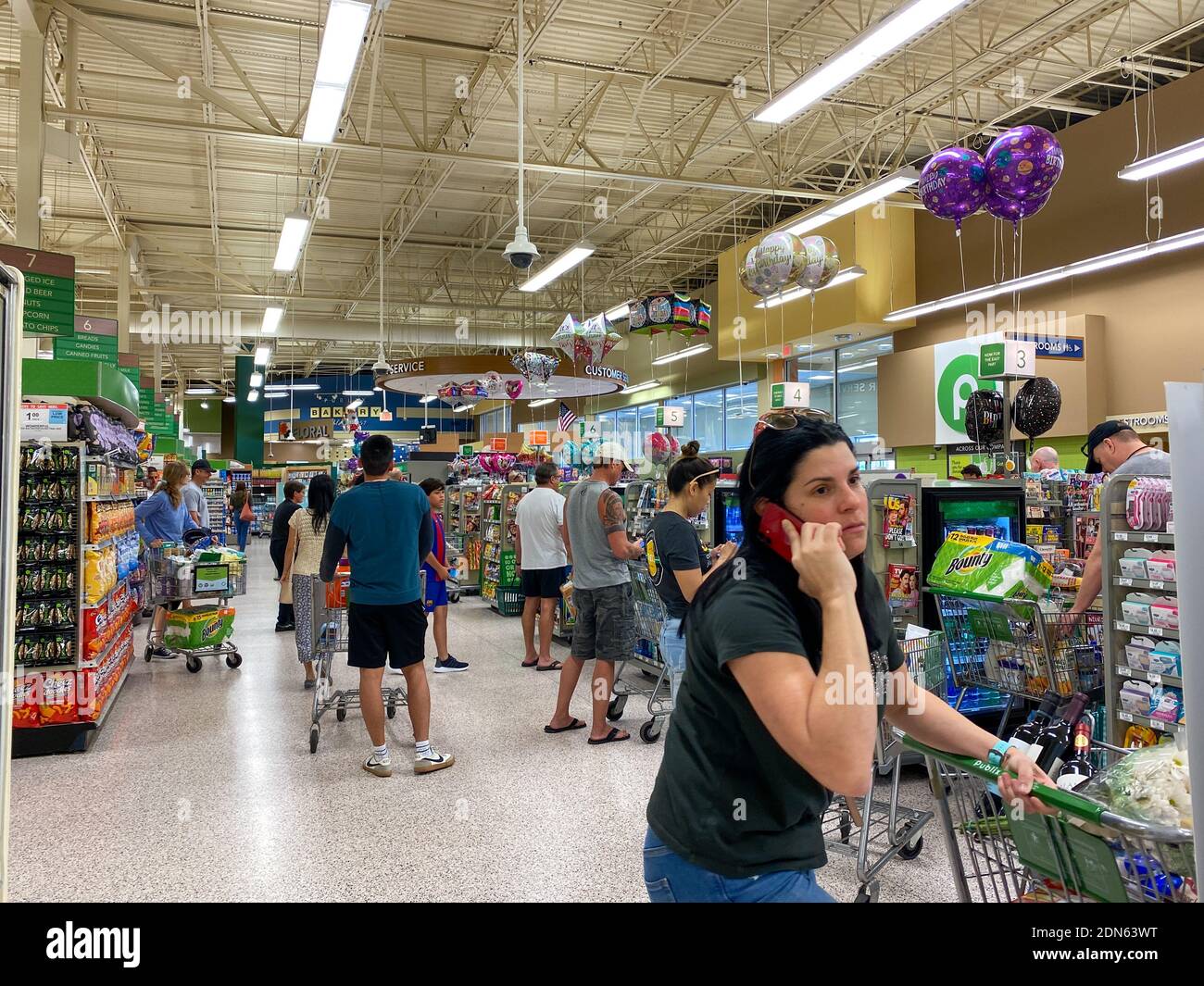 Orlando, FL USA - March 12, 2020: The long lines at typical grocery ...