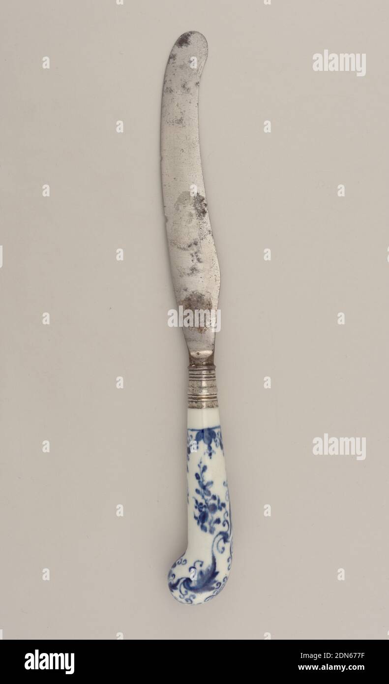 Large sabre shaped blade hi-res stock photography and images - Alamy