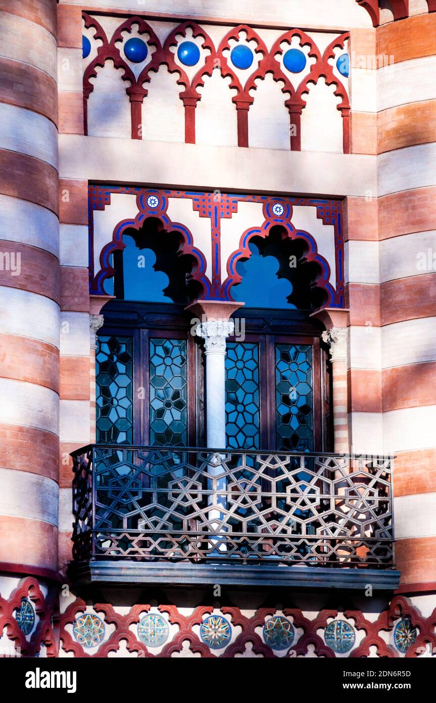 The Costurero de la Reina in Sevilla hexagonal castle guard house in ...