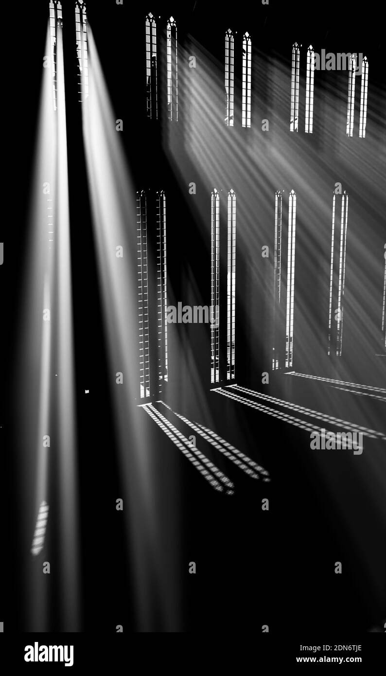 Sunlight streaming through blinds hi-res stock photography and images ...