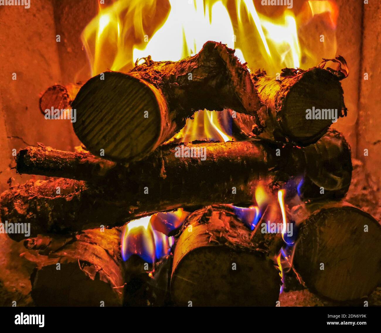 Timber bonfire hi-res stock photography and images - Alamy