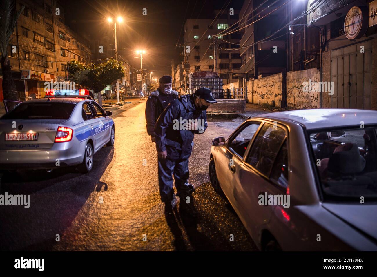 Gaza City, The Gaza Strip, Palestine. 17th Dec, 2020. Police officers ...