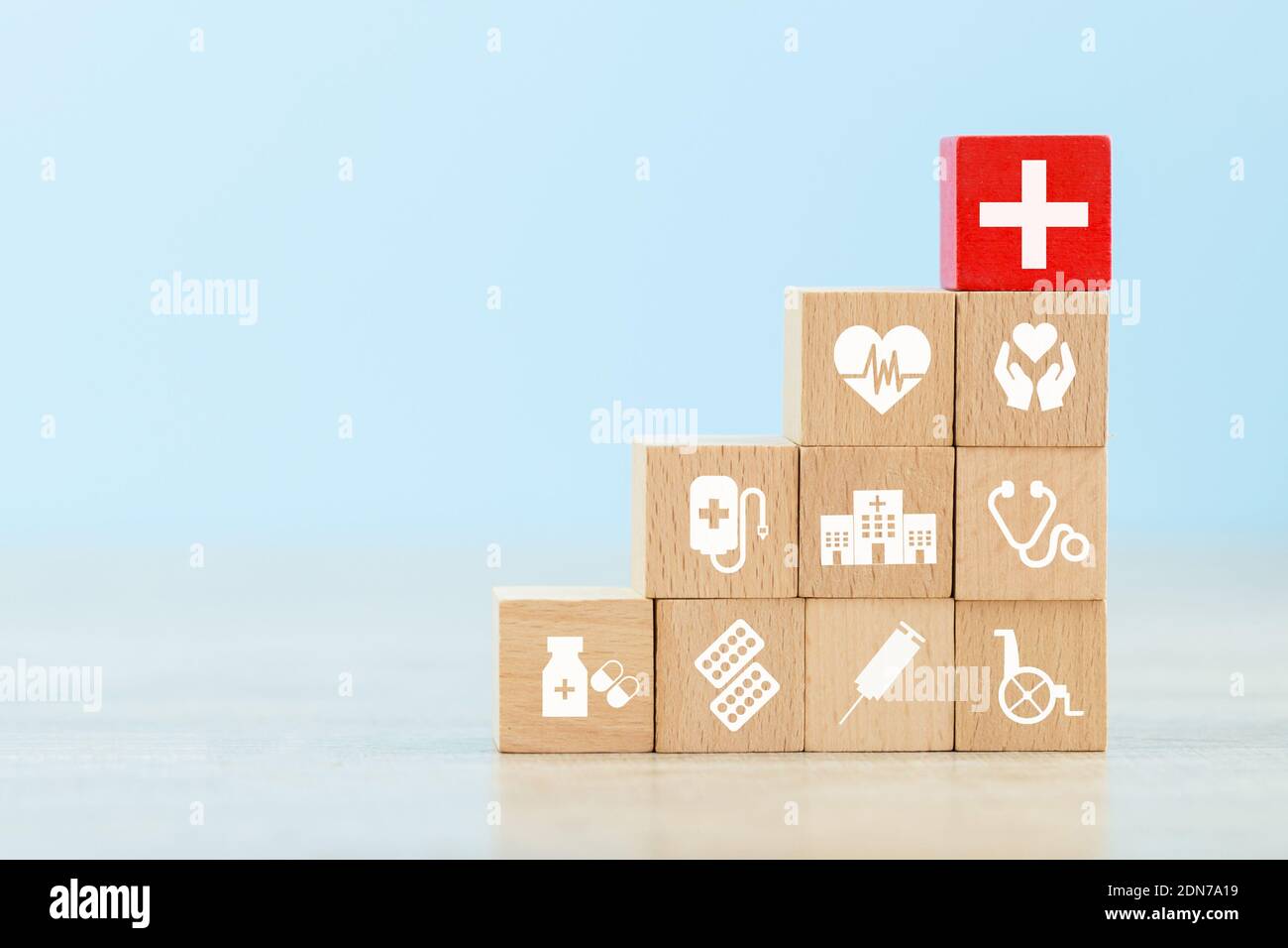 Hospital building icon hi-res stock photography and images - Alamy