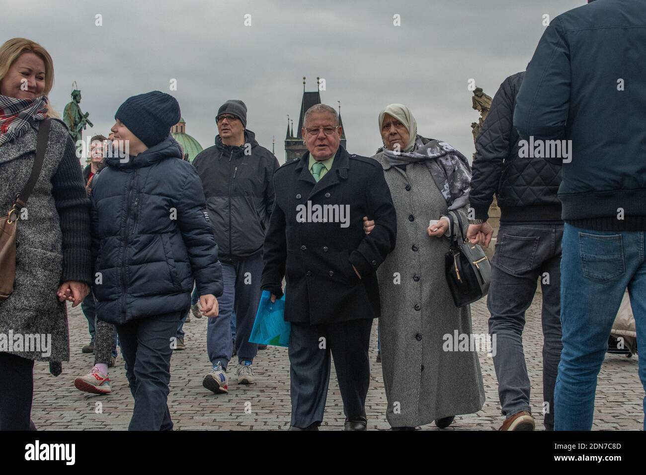 Muslim taking family photos hi-res stock photography and images - Alamy