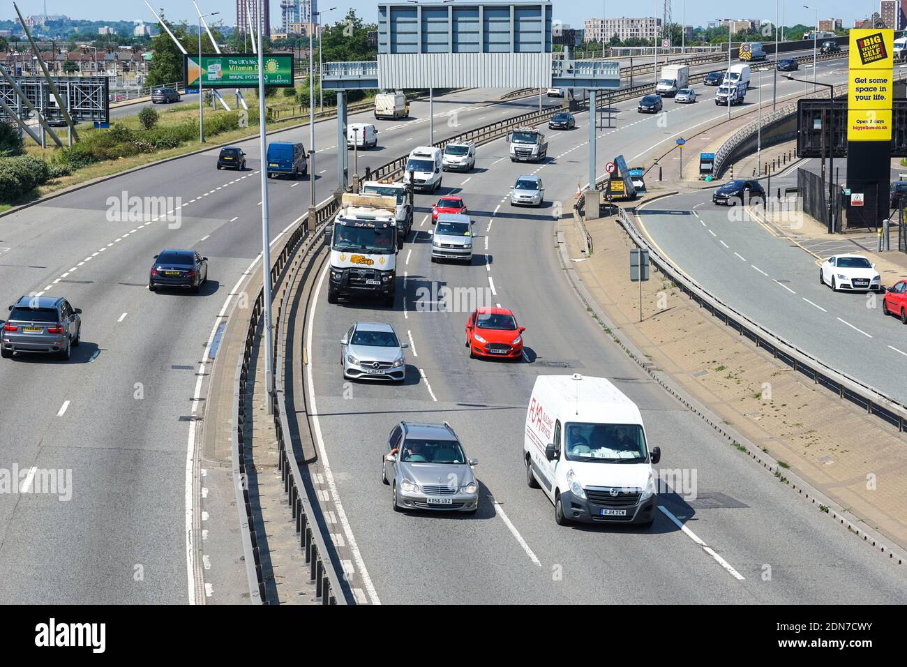 North circular road traffic hi-res stock photography and images - Alamy