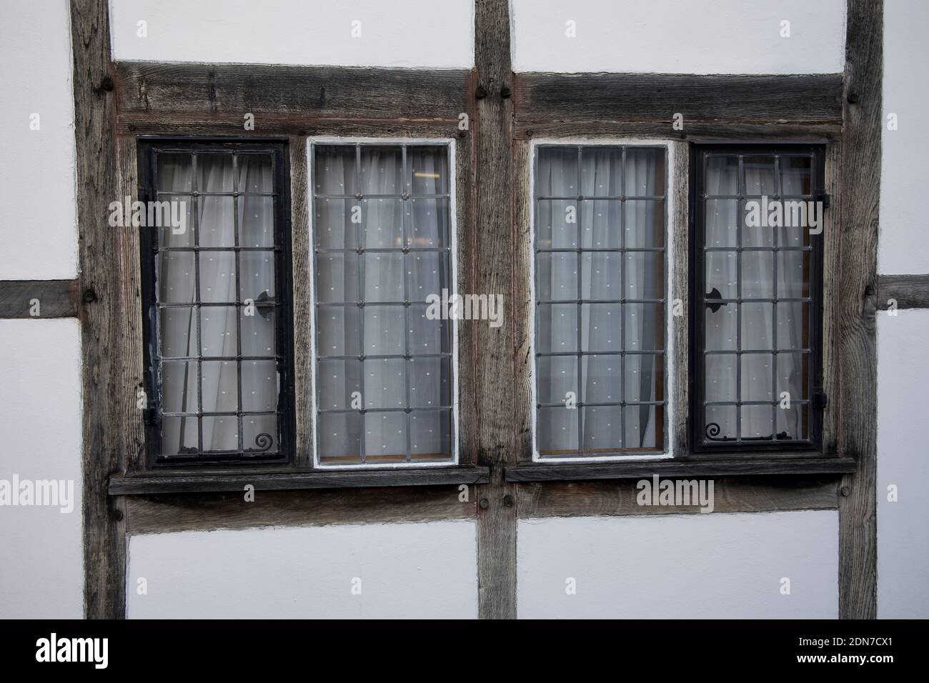 Old oak window with leaded glazing hi-res stock photography and images ...