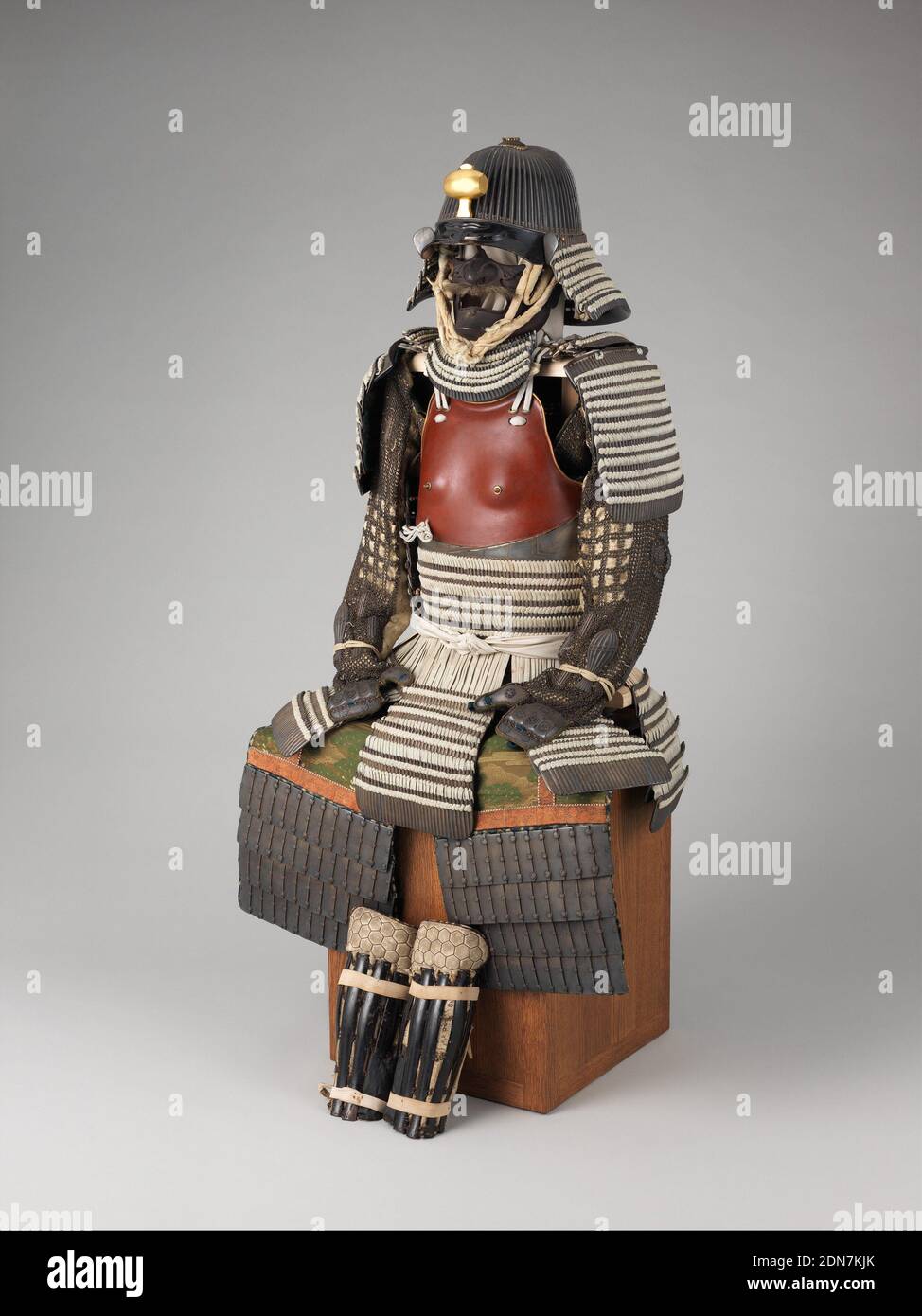 Samurai armor hi-res stock photography and images - Alamy