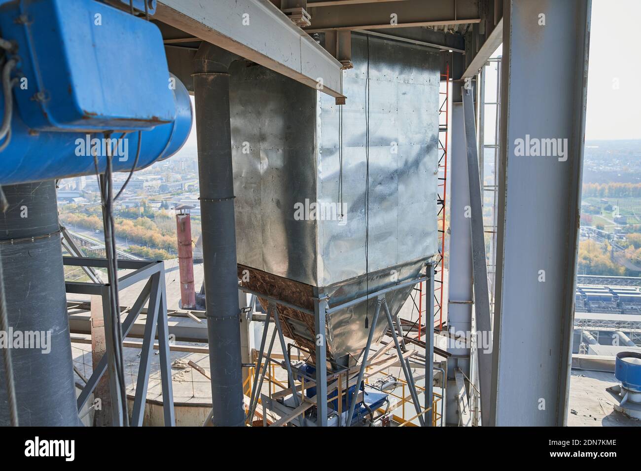Concrete mixing tower. Concept of on-site construction facility Stock ...