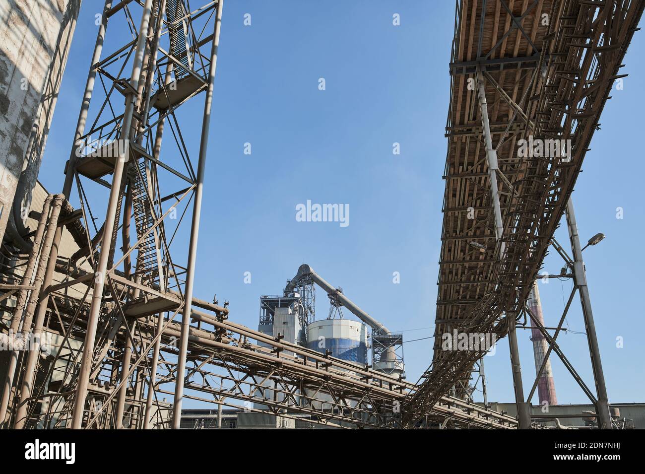 Concrete mixing tower. Concept of on-site construction facility Stock ...