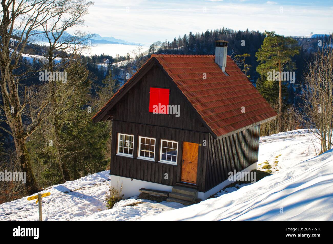 Shutter swiss chalet hi-res stock photography and images - Alamy