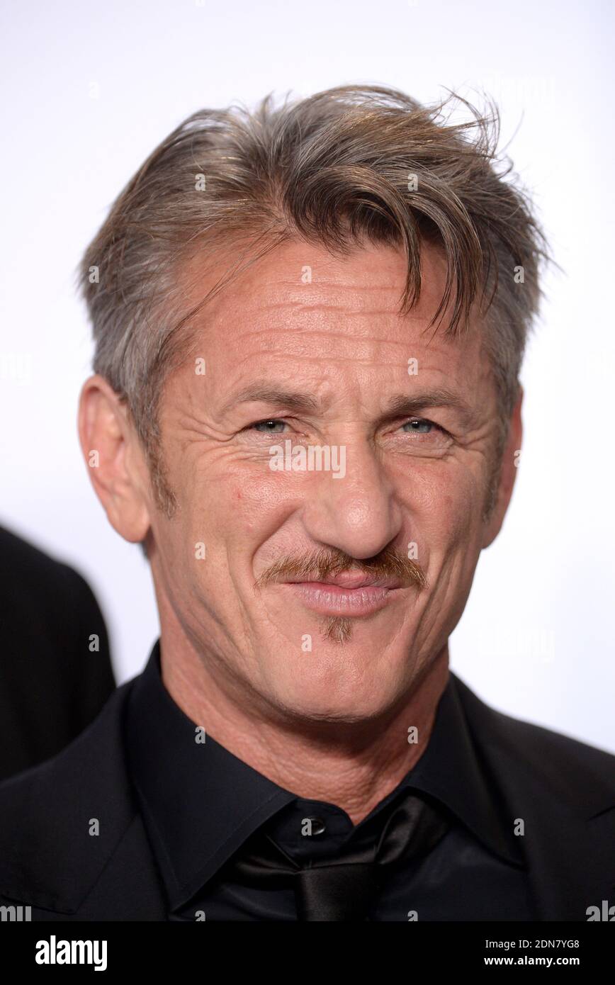Sean Penn poses in the press room during the 87th Annual Academy Awards ...