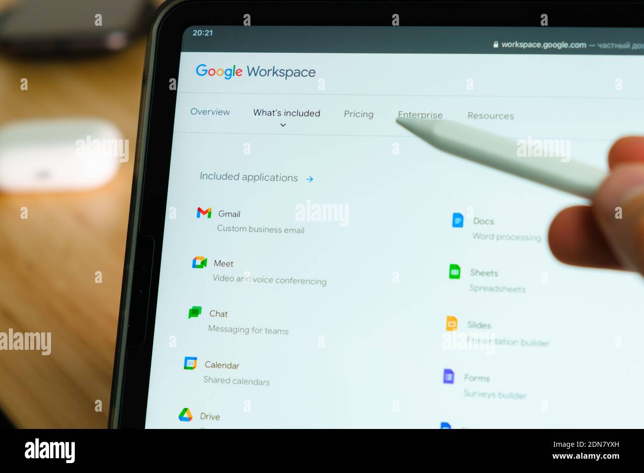 Google workspace logo hi-res stock photography and images - Alamy
