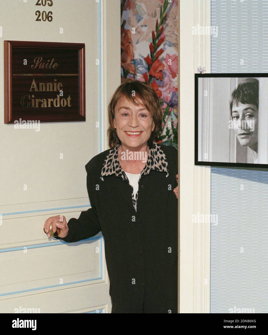 Annie girardot 1997 hi-res stock photography and images - Alamy