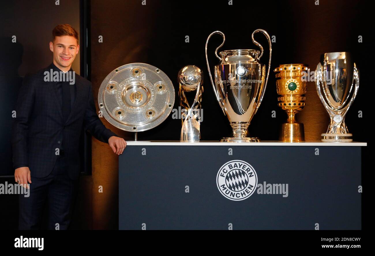 Fifpro awards hi-res stock photography and images - Alamy