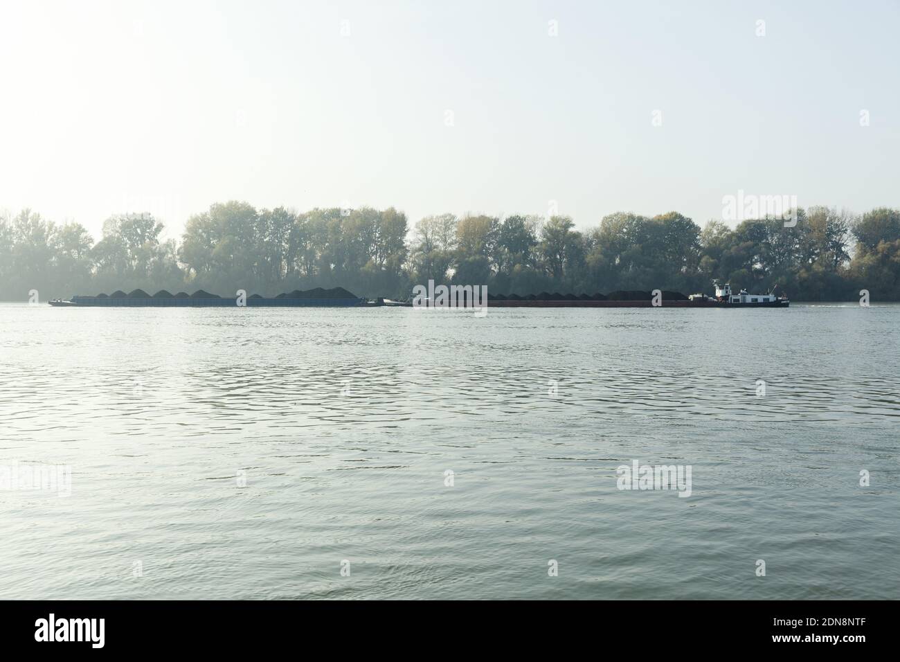 River under fog cold hi-res stock photography and images - Alamy
