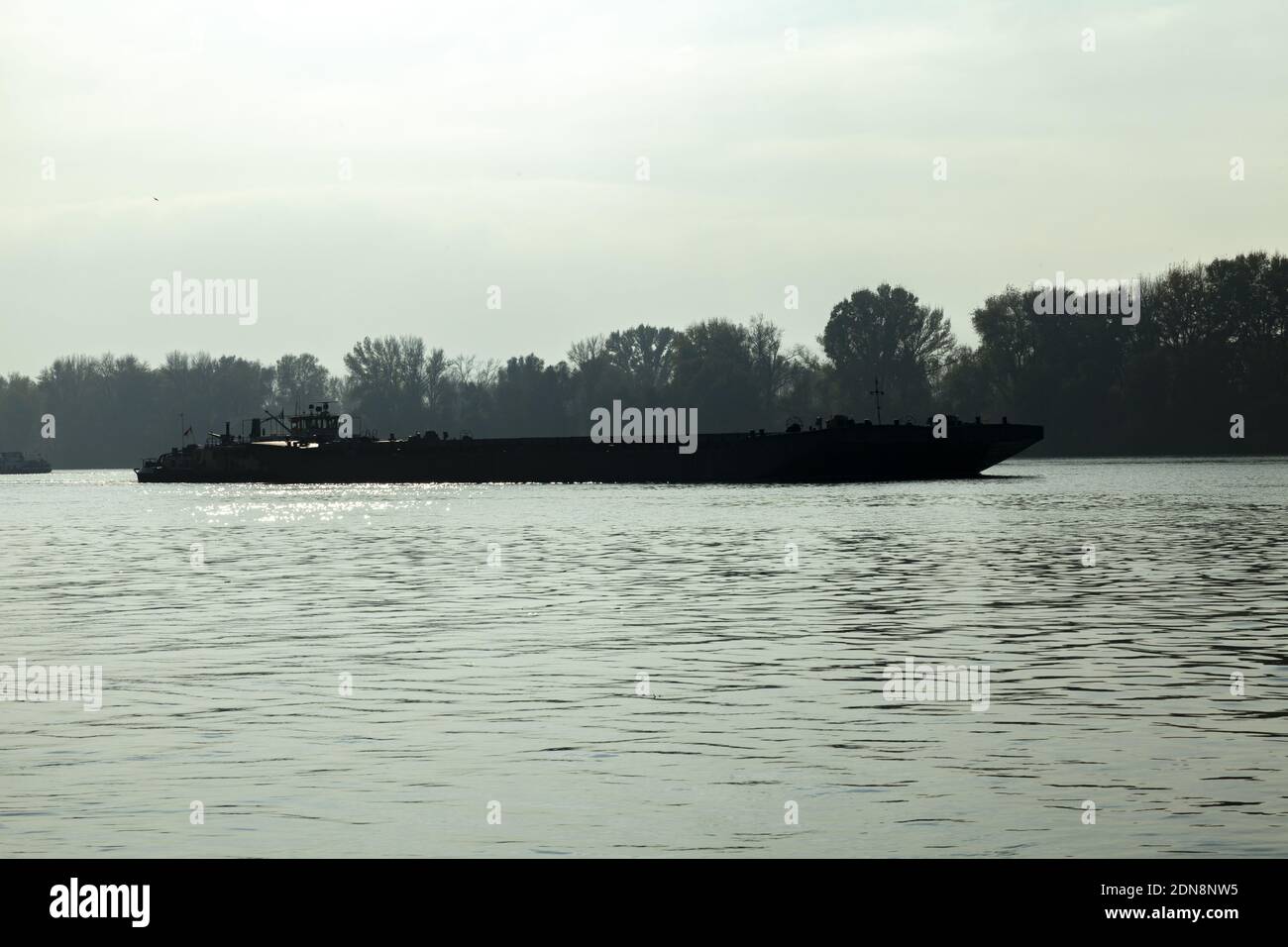 River under fog cold hi-res stock photography and images - Alamy