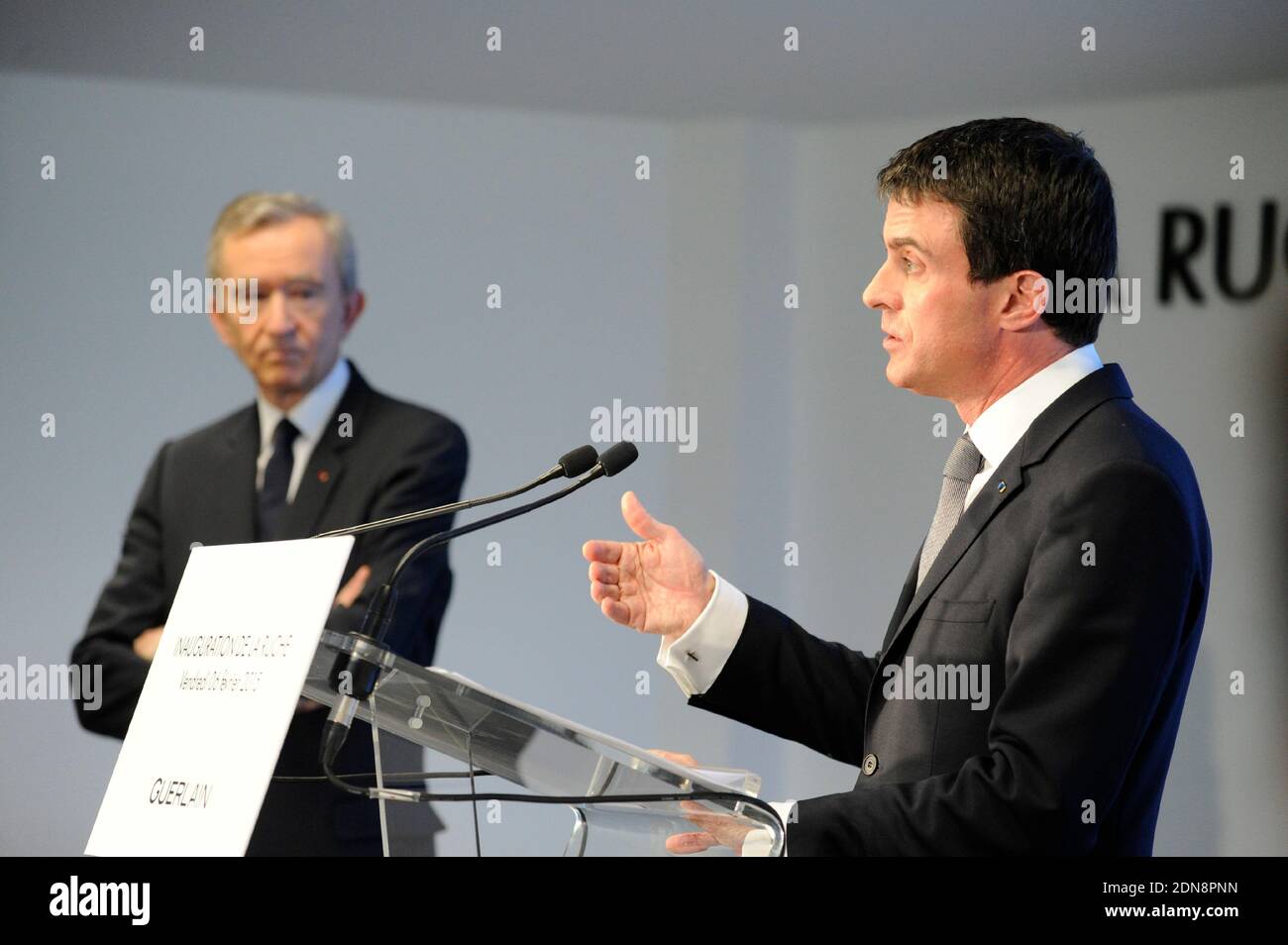 Bernard of chartres hi-res stock photography and images - Alamy