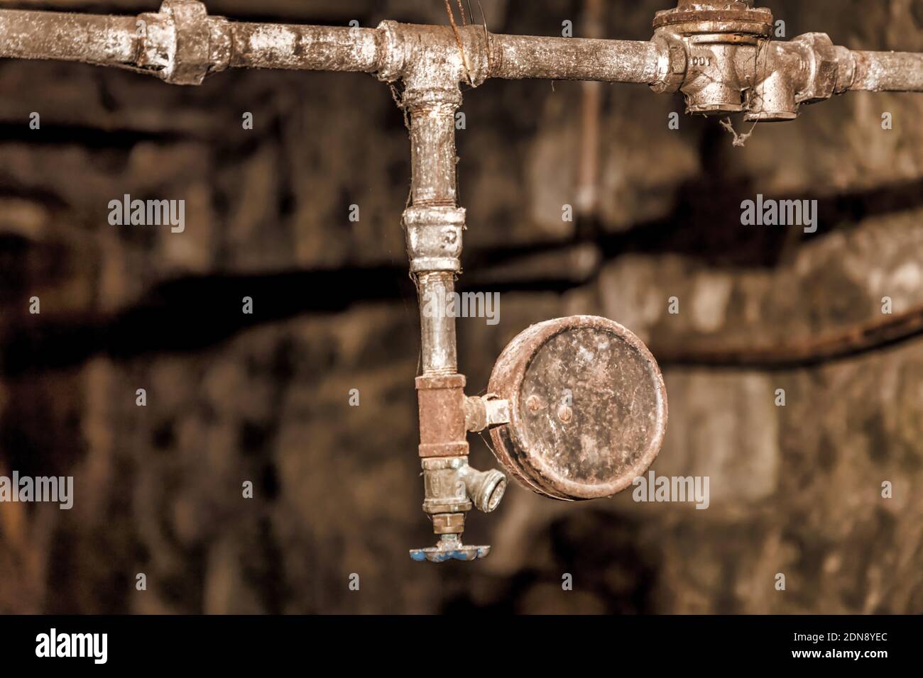 Pressure Gauge Rusty High Resolution Stock Photography and Images - Alamy