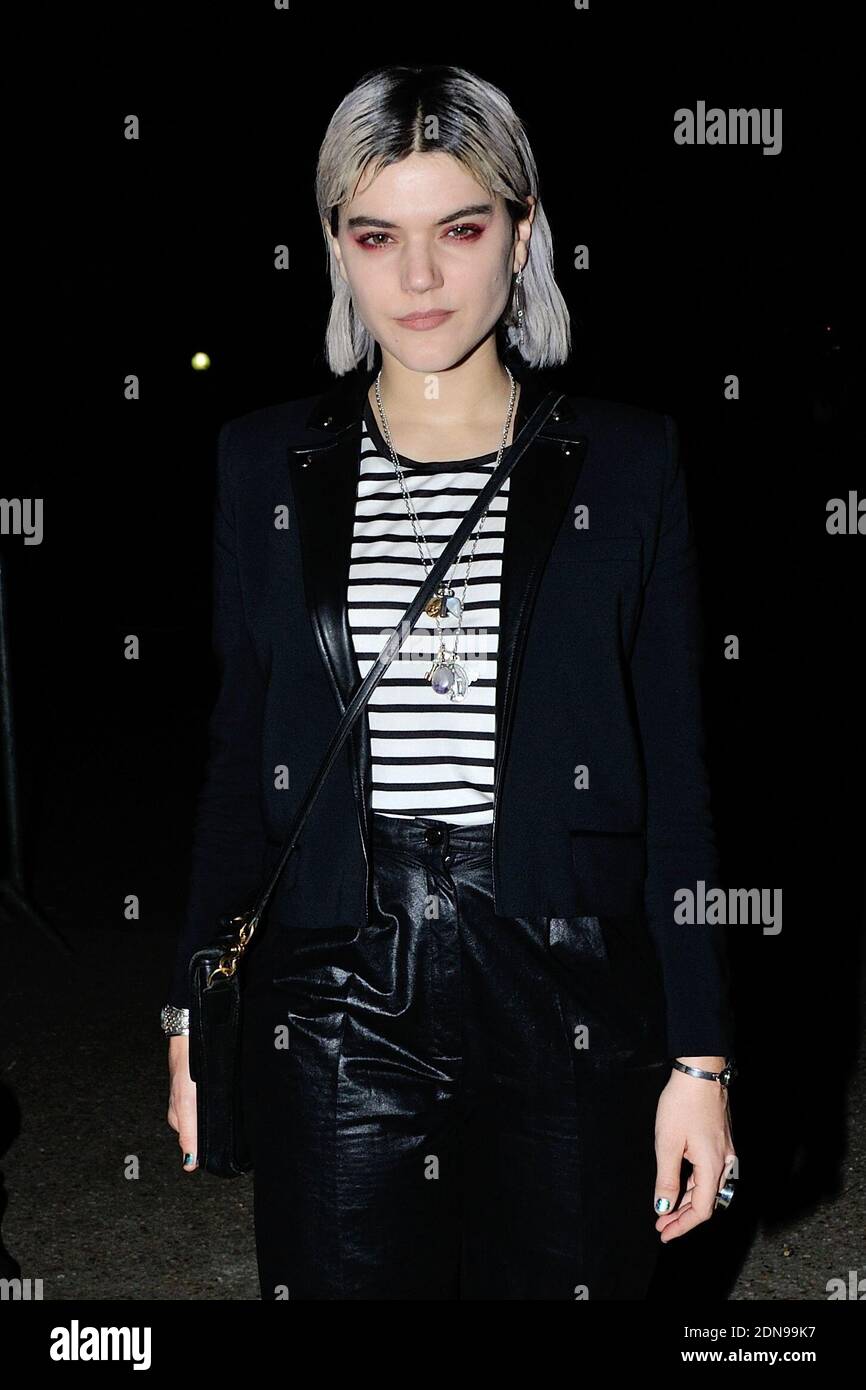 Soko arrives to the H&M Fall/Winter 2015-2016 Ready-To-Wear collection ...