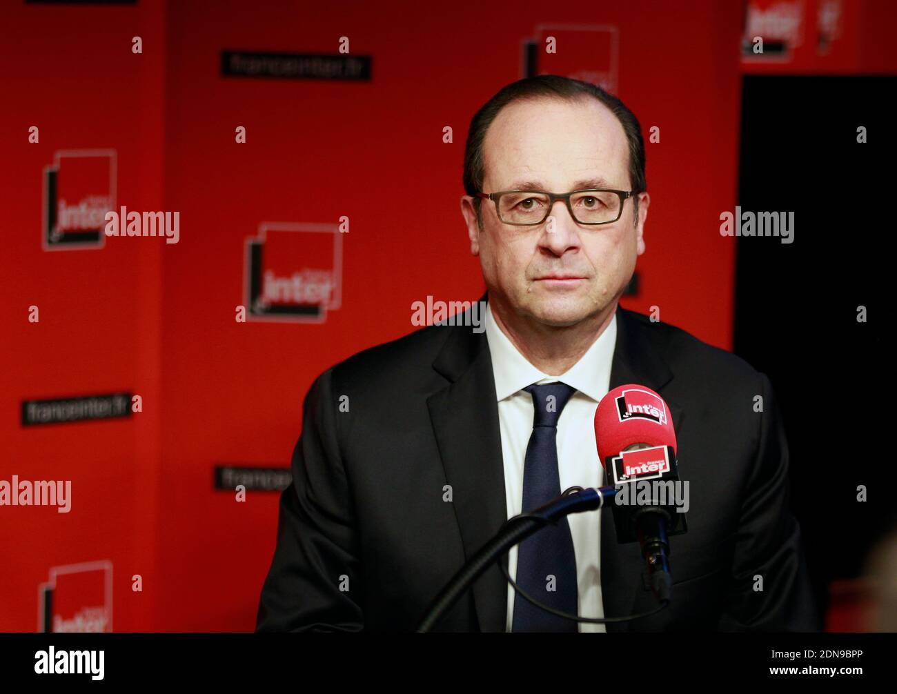 Interview à la radio hi-res stock photography and images - Alamy