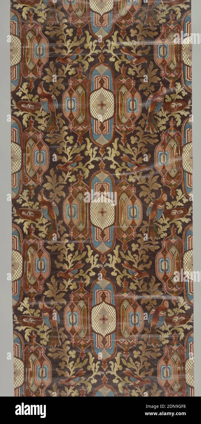 Vertically symmetrical repeat hi-res stock photography and images - Alamy