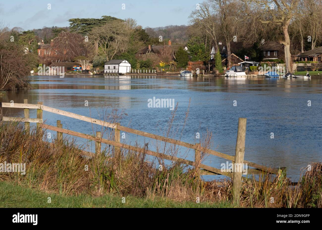 The River Thames near Cookham and Cock Marsh water meadow, Berkshire ...
