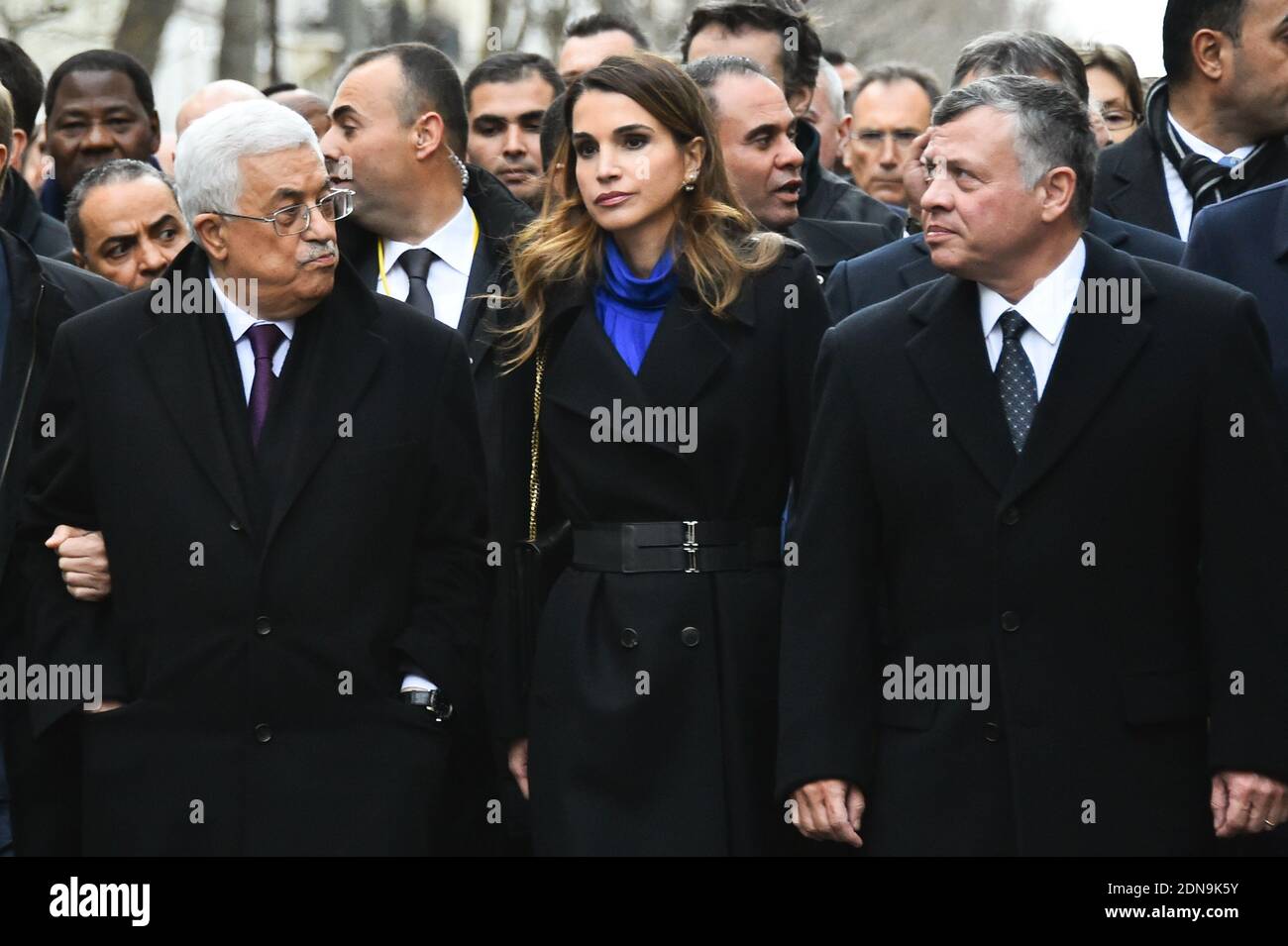 (L-R) Palestinian Authority President Mahmoud Abbas, Jordan's Queen ...