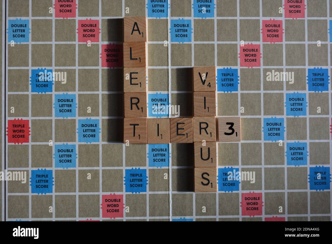 Scrabble tier hi-res stock photography and images - Alamy