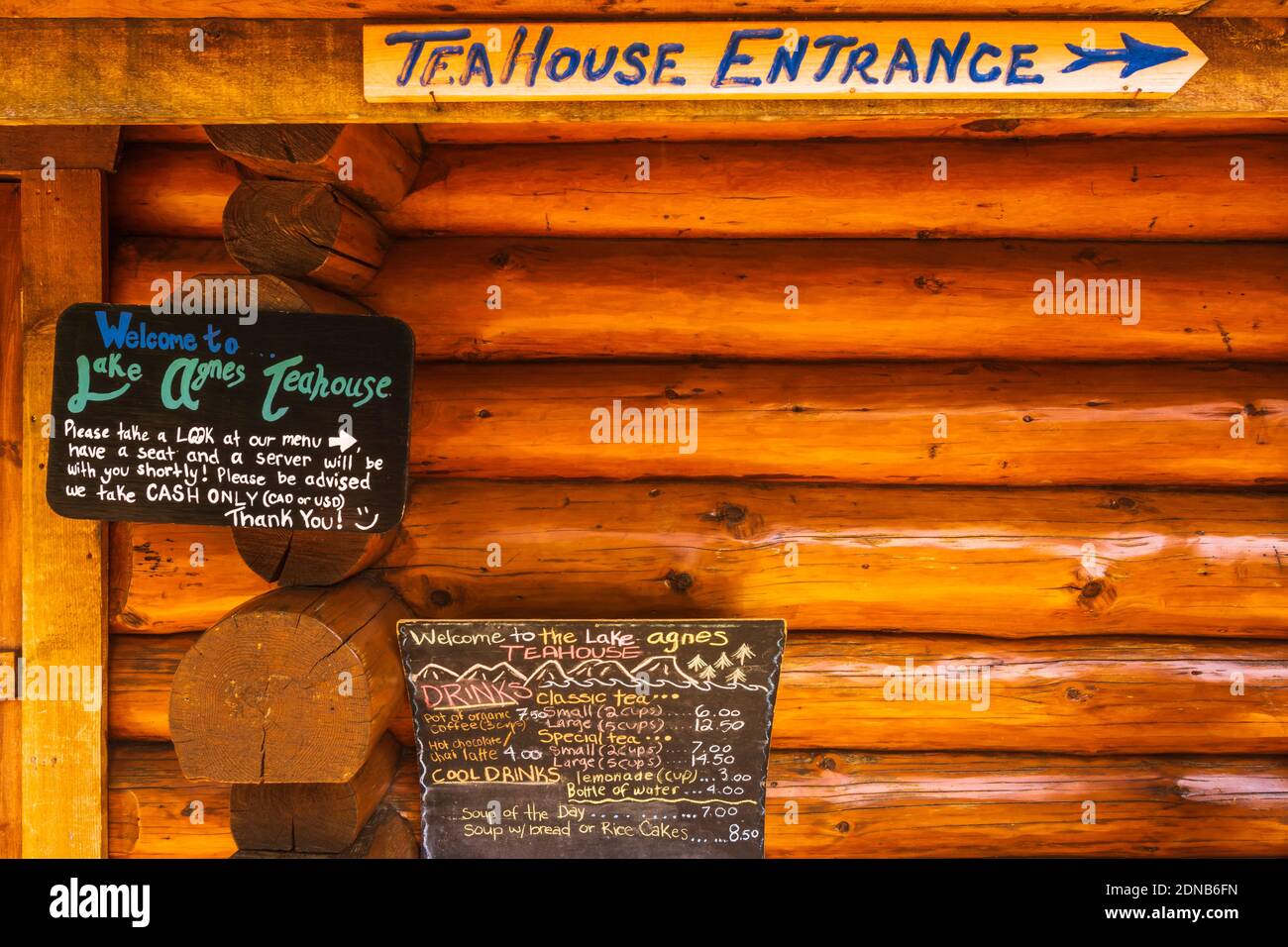The Lake Agnes tea house, Banff National Park, Alberta, Canada Stock ...