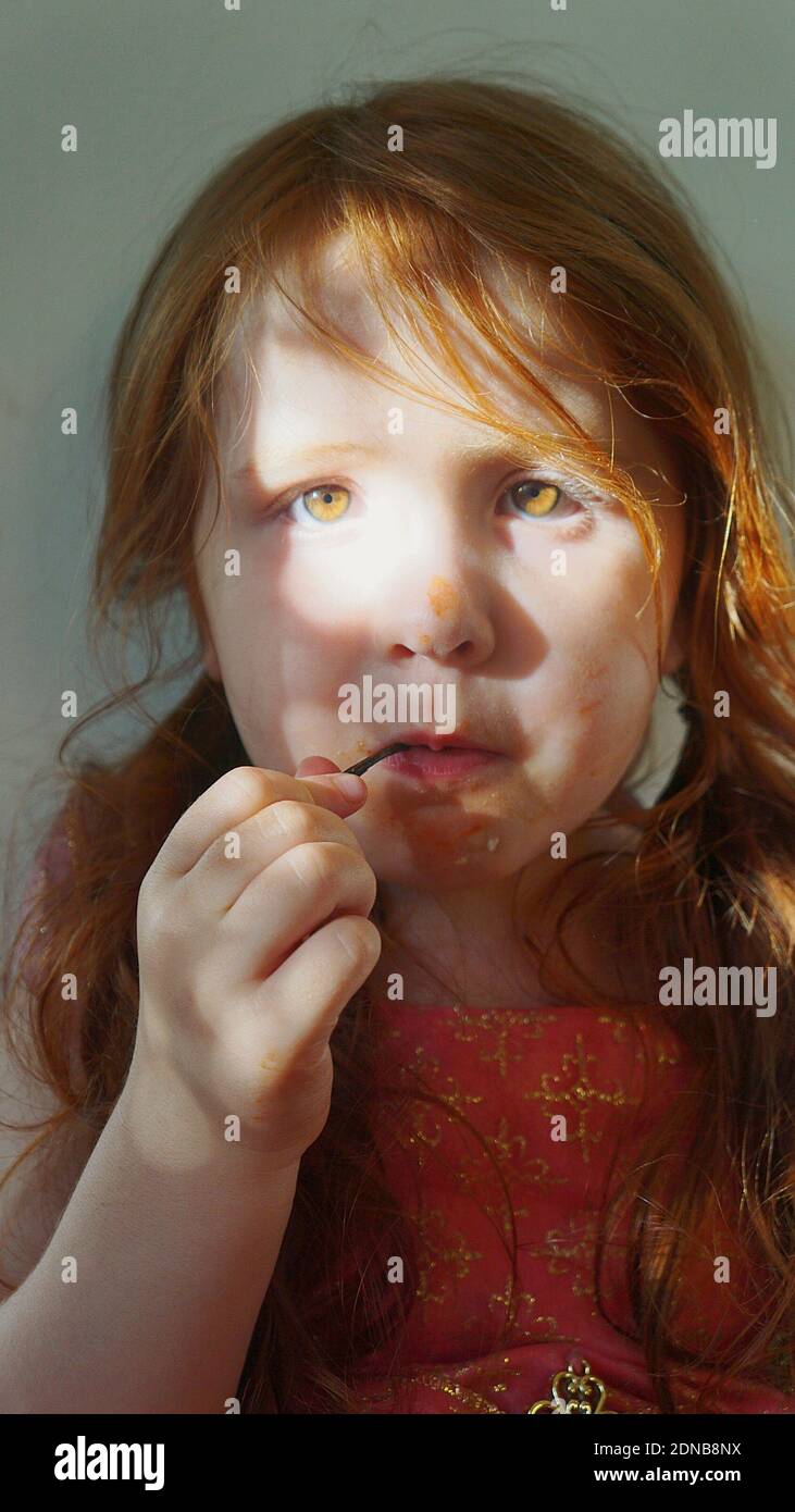 Girls with dyed red hair hi-res stock photography and images - Alamy