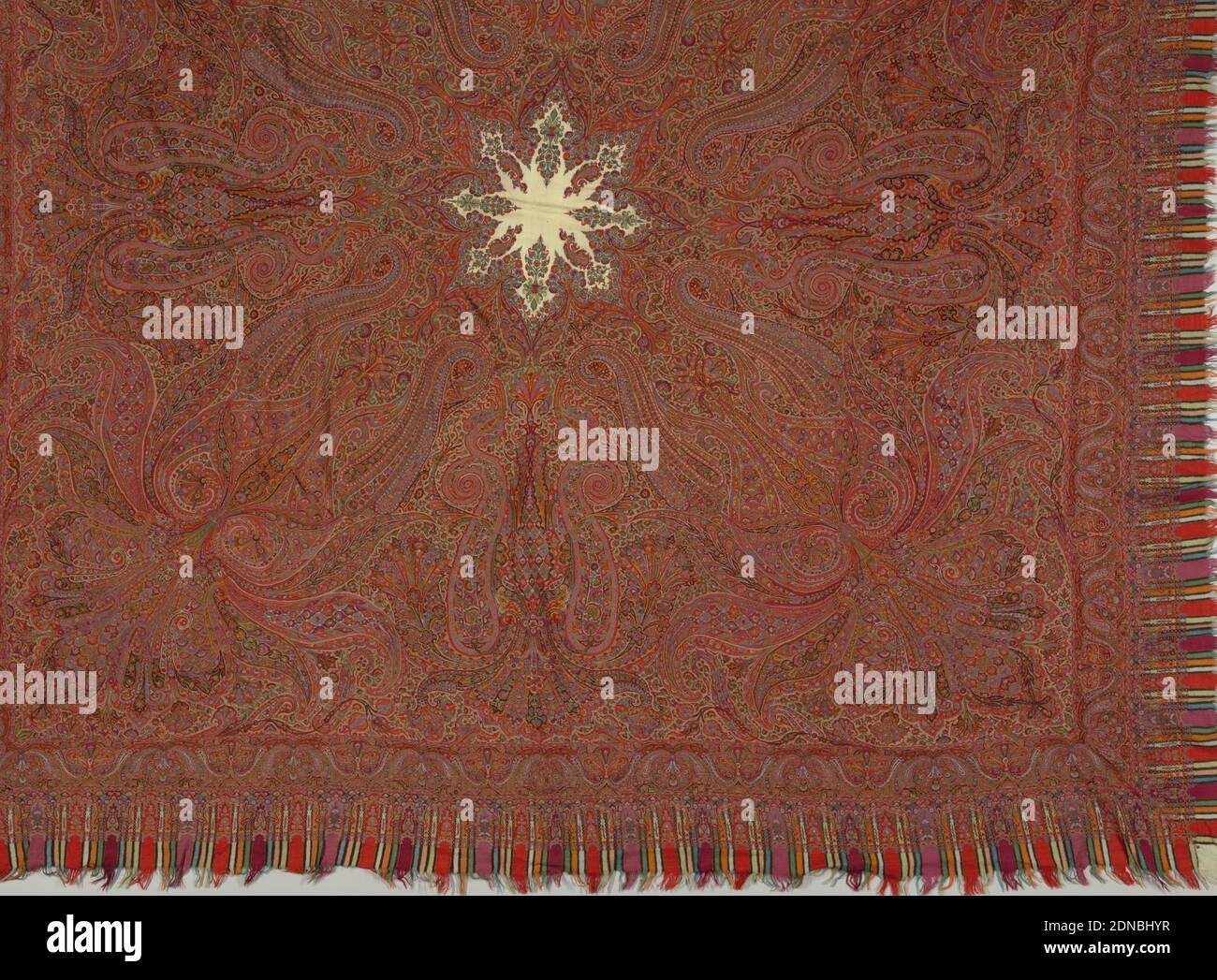 Predominantly red shawl hi-res stock photography and images - Alamy
