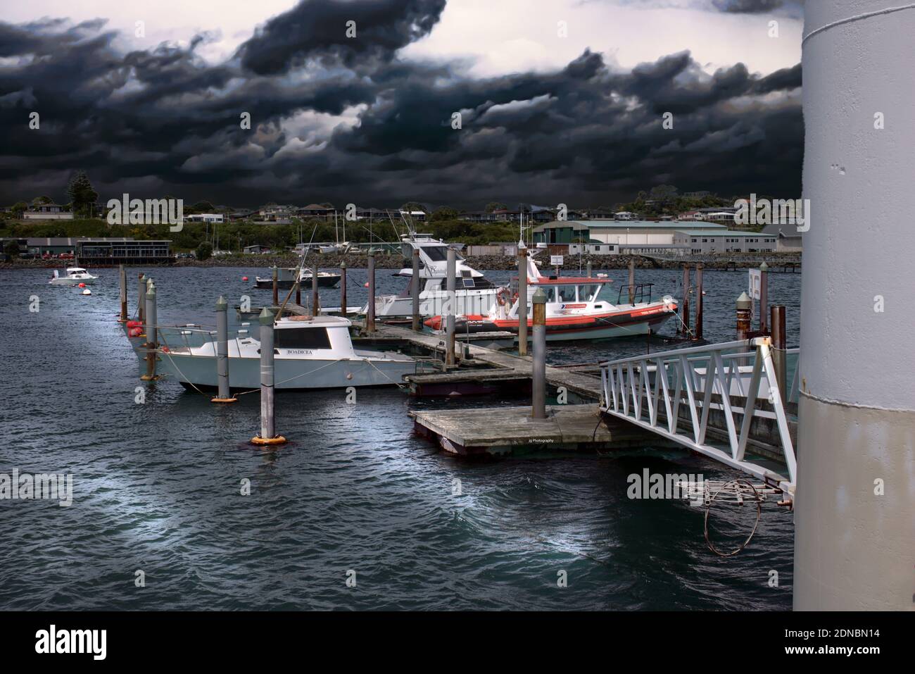 Itchenor yacht hi-res stock photography and images - Alamy