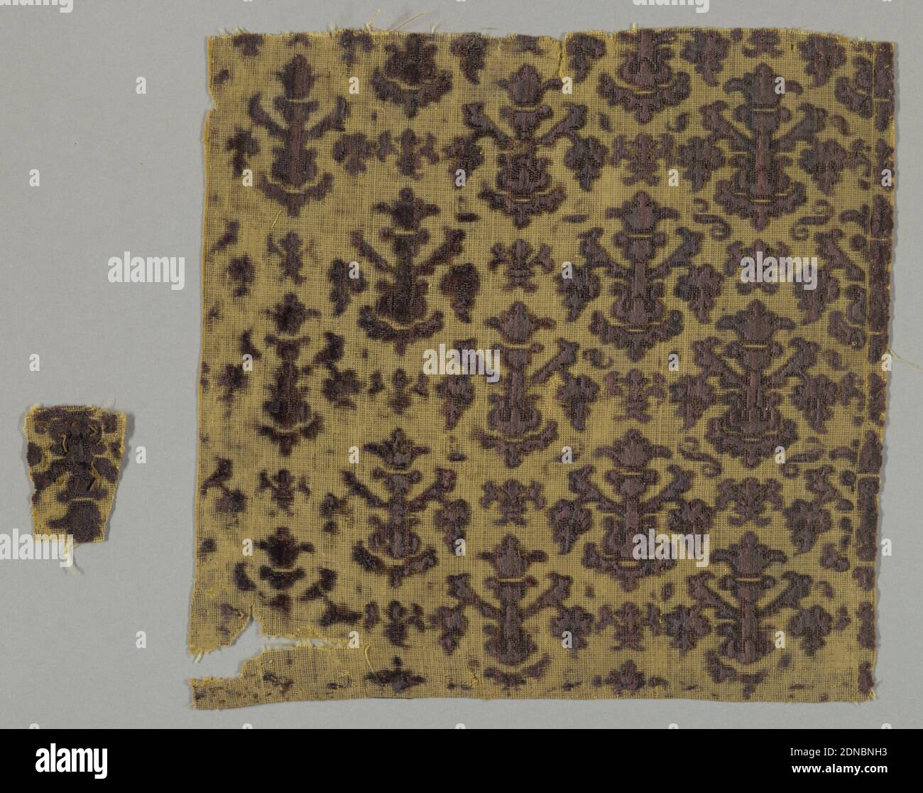 Raised supplementary warp hi-res stock photography and images - Alamy