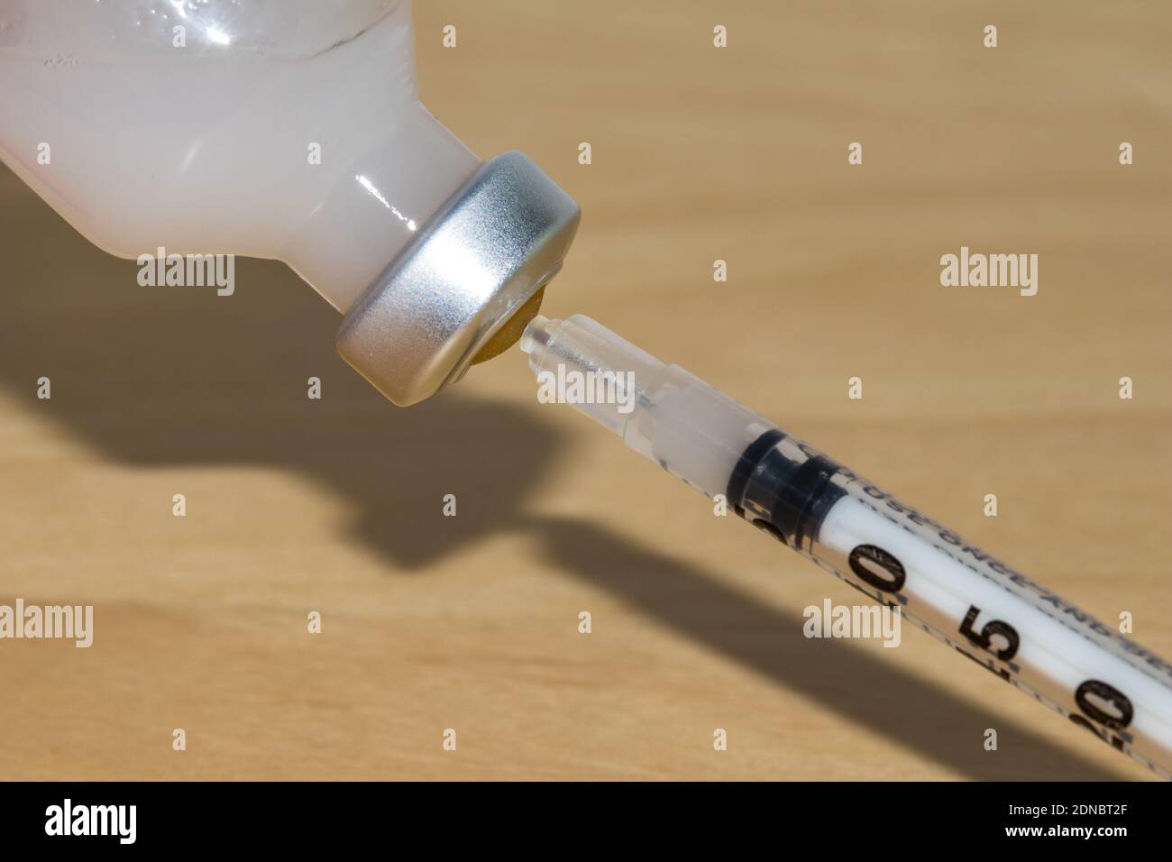Insulin Bottle With Syringe High Resolution Stock Photography and ...