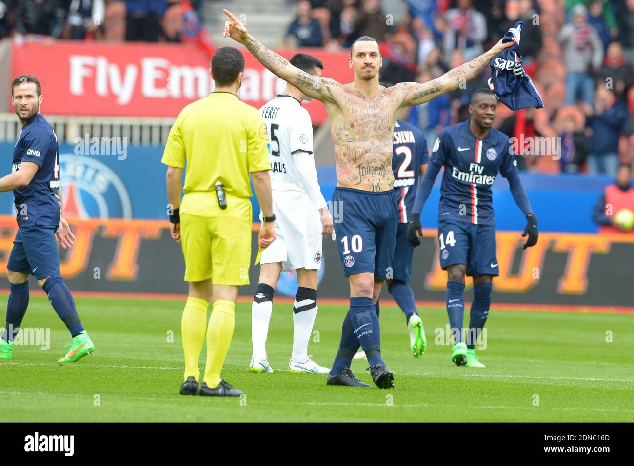 PSG's Zlatan Ibrahimovic showing his new tattoos after scoring the 1-0 ...