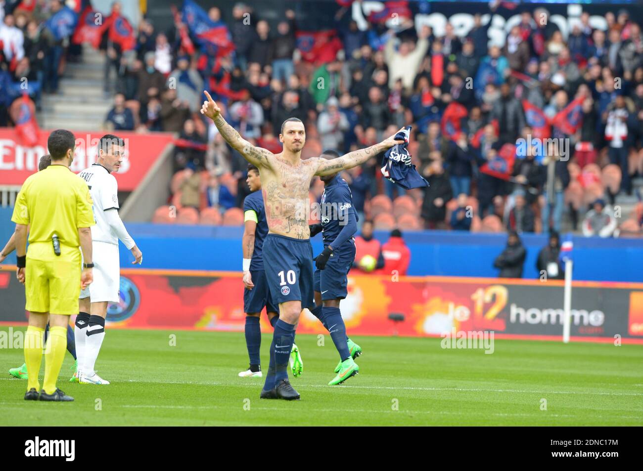 PSG's Zlatan Ibrahimovic showing his new tattoos after scoring the 1-0 ...