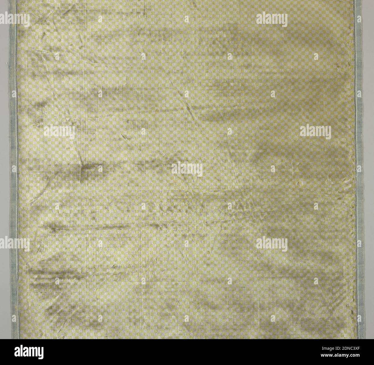 Green silk velvet pile hi-res stock photography and images - Alamy