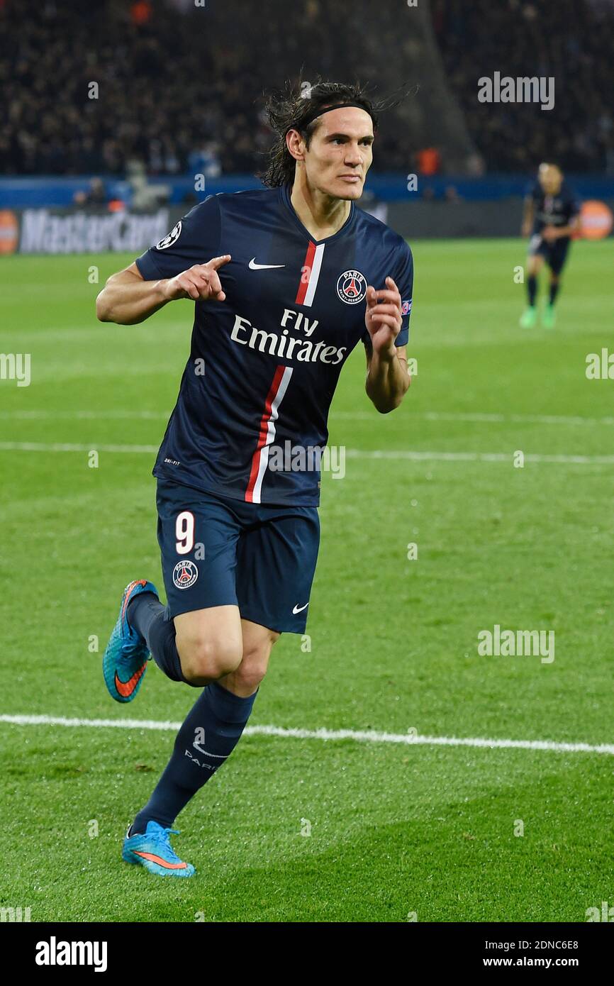 Edinson Cavani during the UEFA champions League fourth round soccer ...